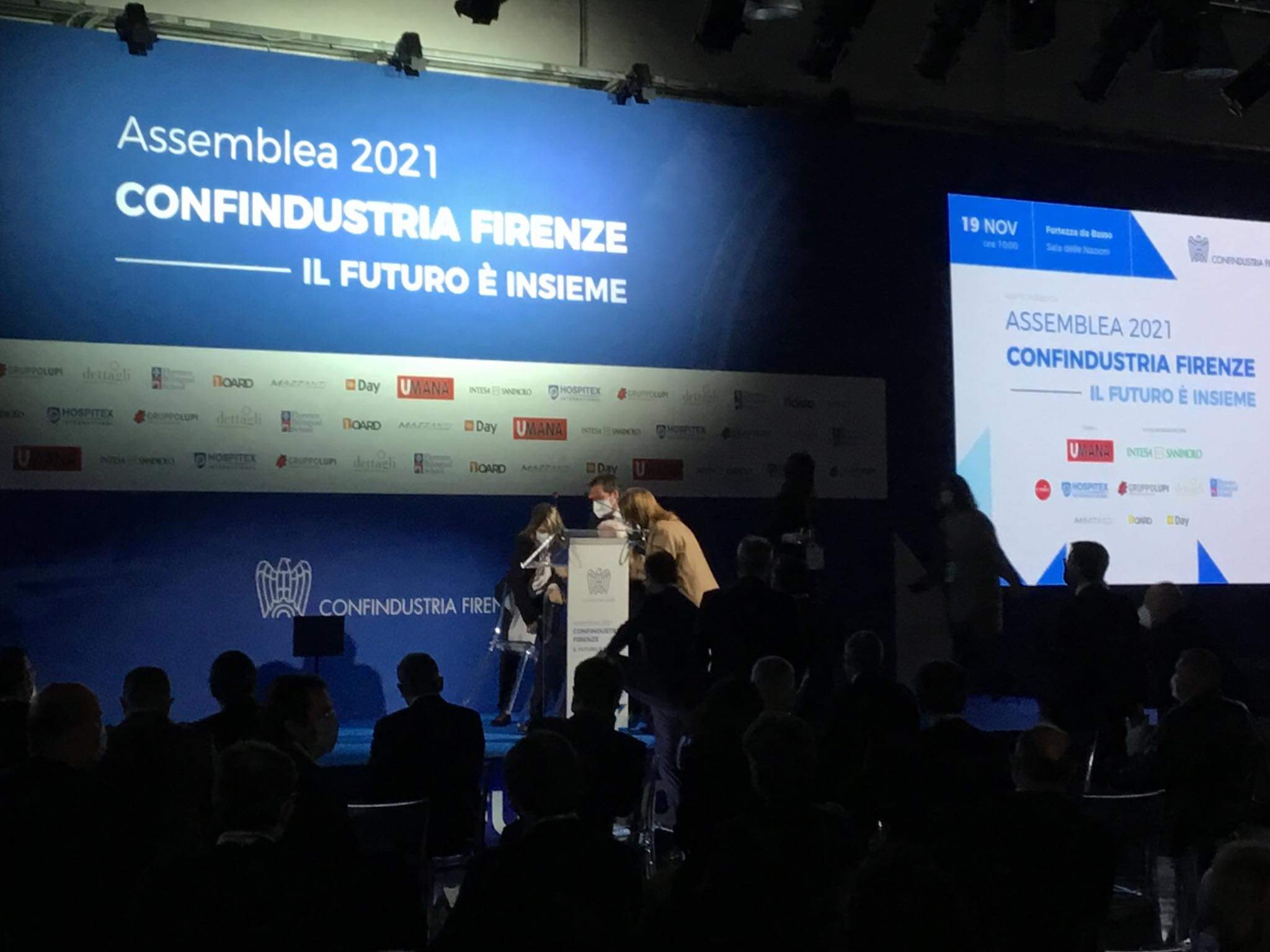 Malore per il presidente di Confindustria Firenze all'assemblea 2021 ...