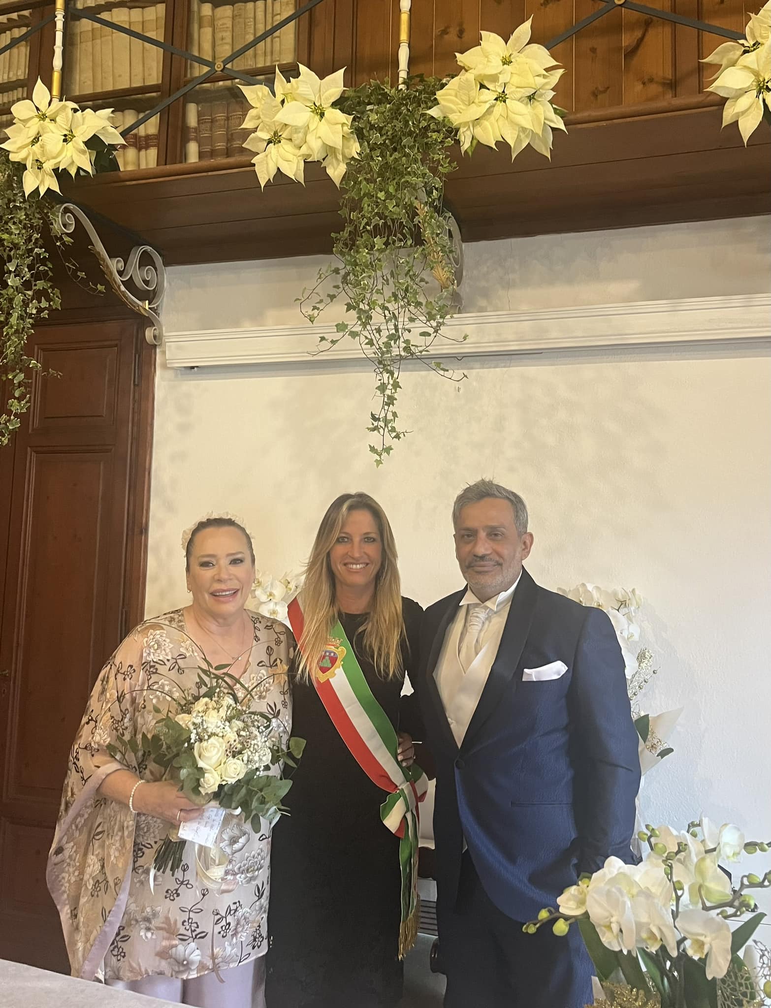 Fiori d'arancio vip nell'aretino: Barbara De Rossi si sposa con l ...