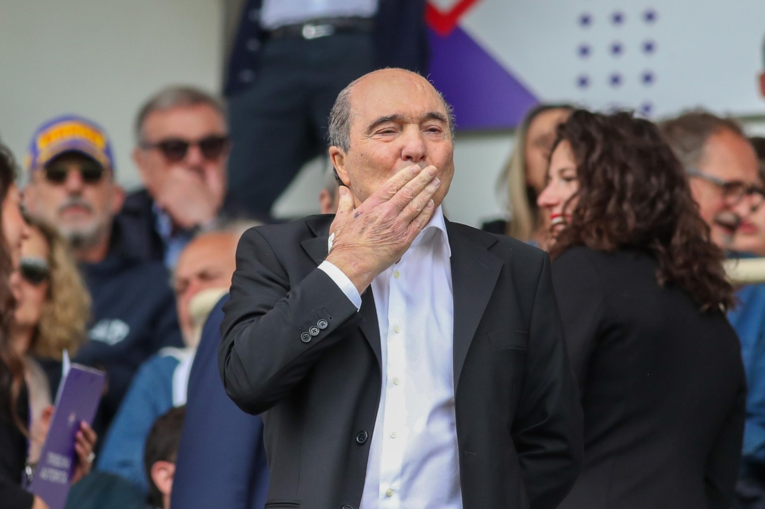 Morto Rocco Commisso: l'addio di Firenze al presidente viola - Italia 7